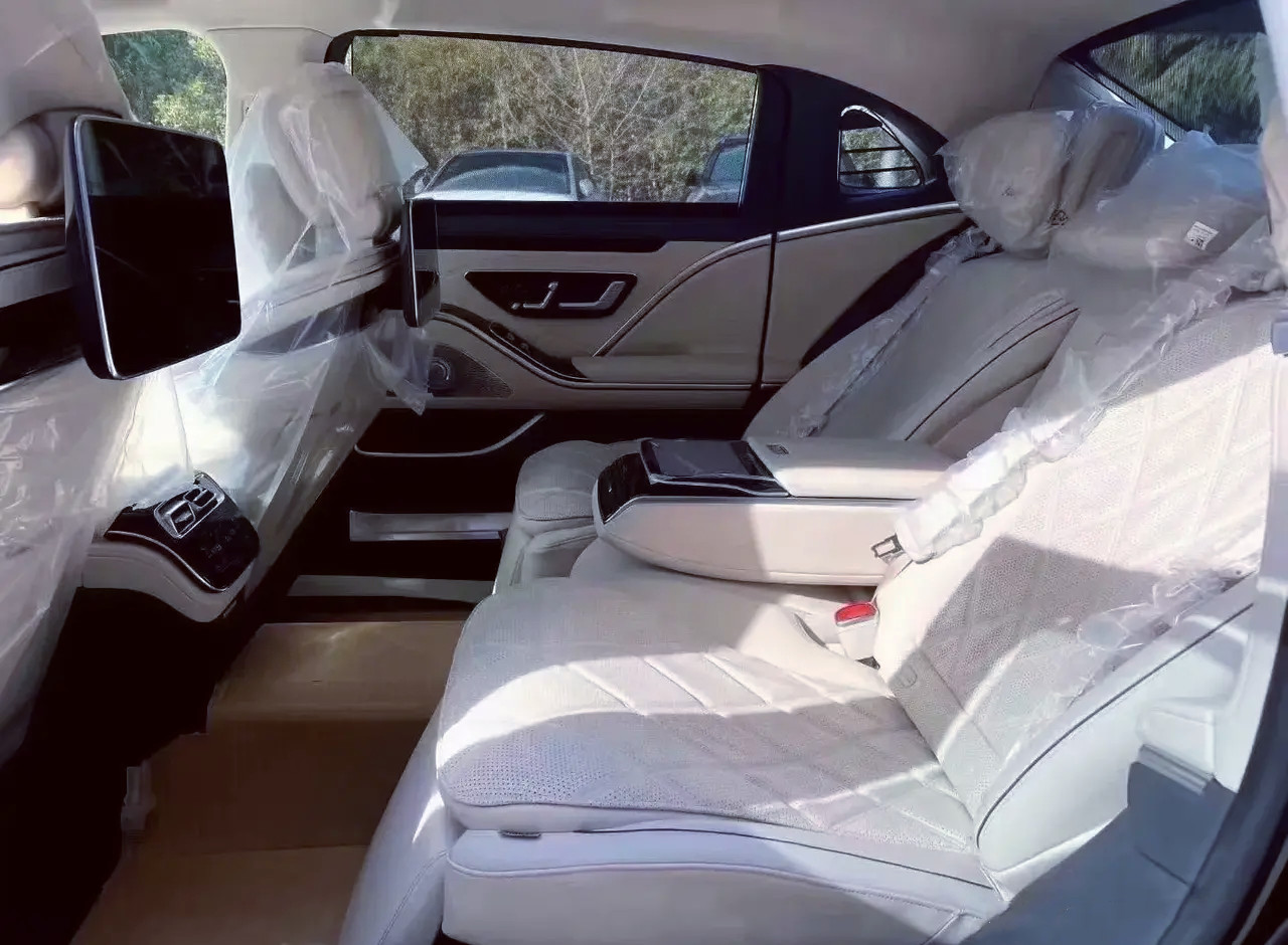 2021奔驰迈巴赫s580,2021款奔驰迈巴赫s580,2021奔驰迈巴赫s450_大山谷图库